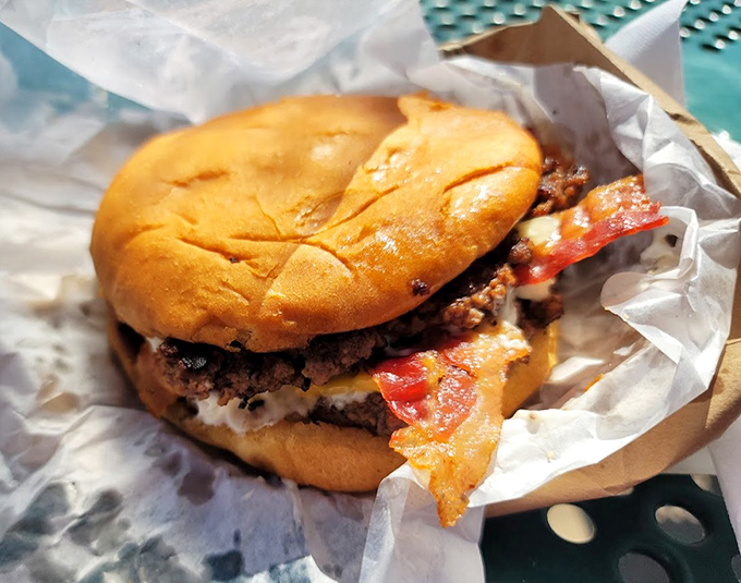 This bacon cheeseburger isn't trying to impress your Instagram followers&mdash;it's too busy making your taste buds throw a standing ovation.