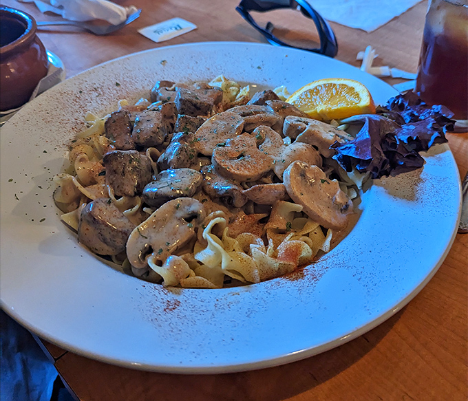 Pasta perfection meets mushroom magnificence in this stroganoff – comfort food that somehow manages to feel both indulgent and homey.