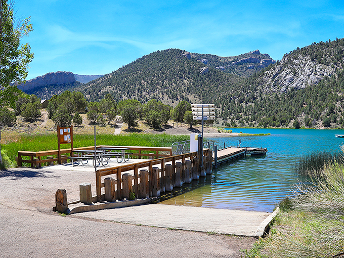 This boat launch isn't just functional, it's frame-worthy. The kind of spot where even loading gear becomes part of the vacation slideshow.