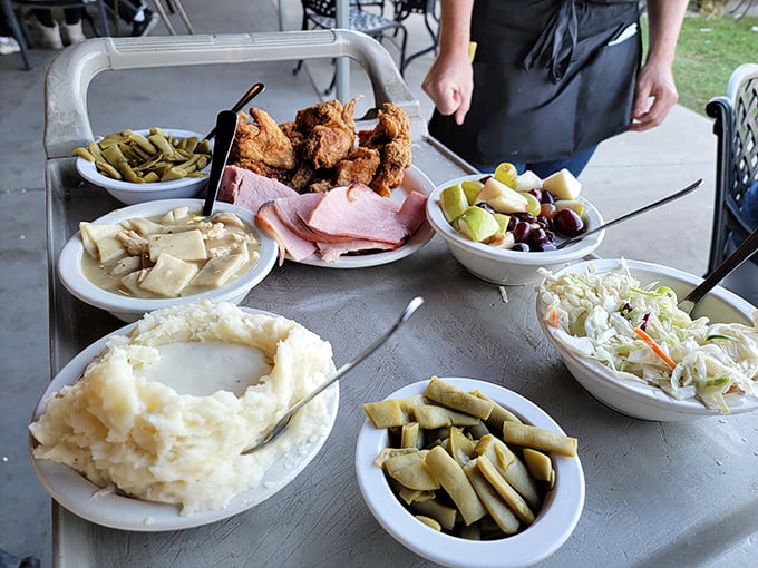 A feast fit for royalty&mdash;if royalty wore overalls and appreciated the simple perfection of country ham and fried chicken.
