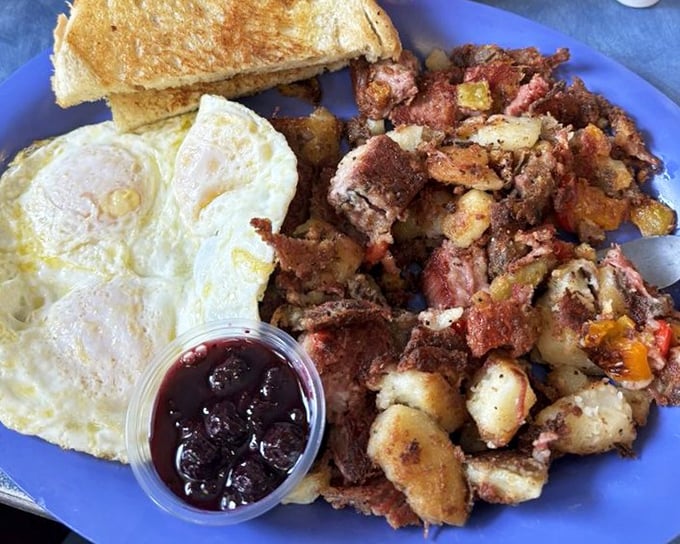 Corned beef hash that doesn't hide from its purpose: delivering maximum flavor with eggs that shine like morning sunshine.