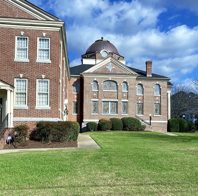 Brick, symmetry, and that magnificent dome&mdash;Edenton Baptist Church proves that heavenly architecture doesn't require a European passport. American craftsmanship reaching skyward.