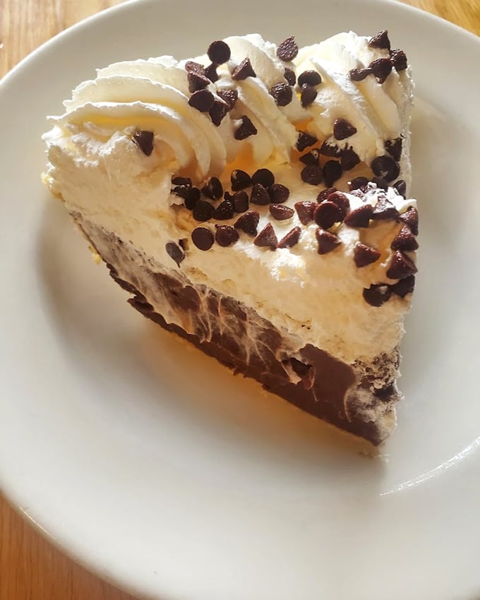 Layer upon heavenly layer of chocolate and cream that would make Elvis himself say "Thank you, thank you very much." Resistance is futile. 