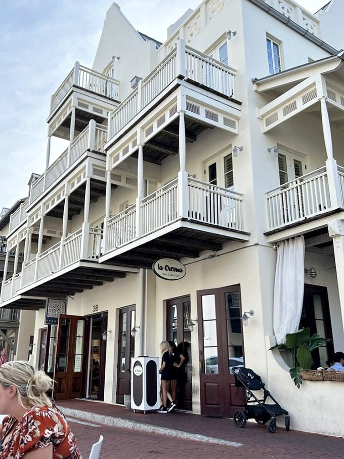 La Crema's balconied fa&ccedil;ade whispers promises of tapas and chocolate&mdash;a combination that should be illegal but thankfully isn't.