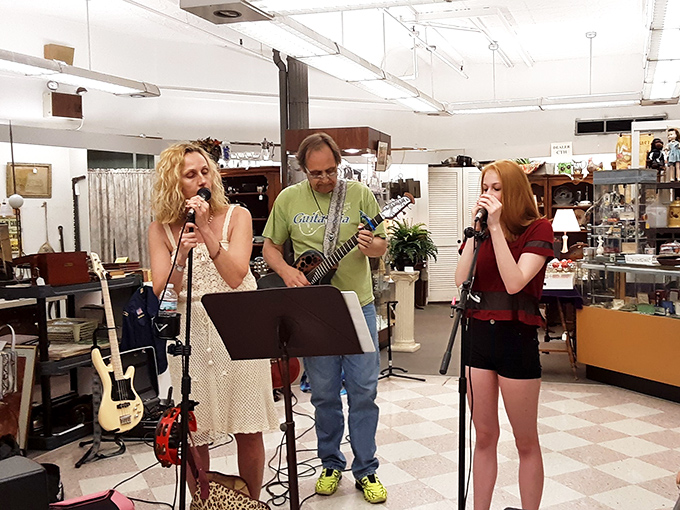 Where music meets memories – Historica Plus occasionally hosts performances that make shopping for the past a present-day experience.