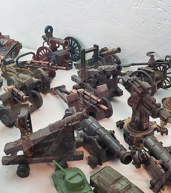 These miniature cannons and artillery pieces prove that even the tools of war can be transformed into tools for education.