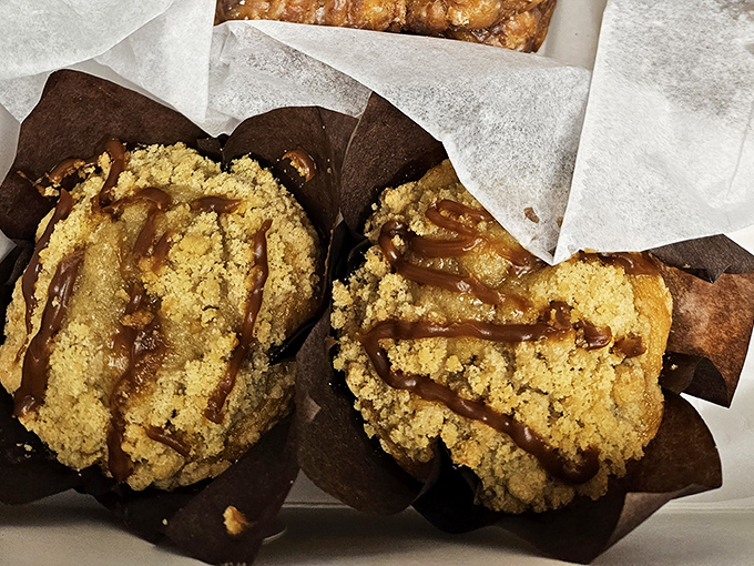 These muffins with caramel drizzle aren't just breakfast &ndash; they're what morning dreams are made of. Crumbly perfection that makes Monday bearable.