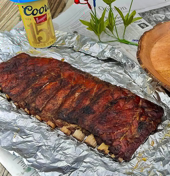 A full slab of ribs on foil is Kansas' version of receiving the key to the city. Paired with a cold one, it's practically a coronation.