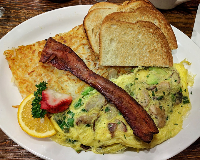 When hash browns achieve this level of golden-brown perfection, they deserve their own Instagram account and possibly a talent agent.