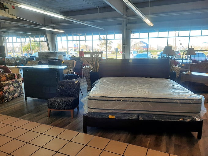 "I'll take the dreams that come with it, too." A nearly-new mattress set awaits someone's best sleep ever&mdash;at a fraction of retail price.