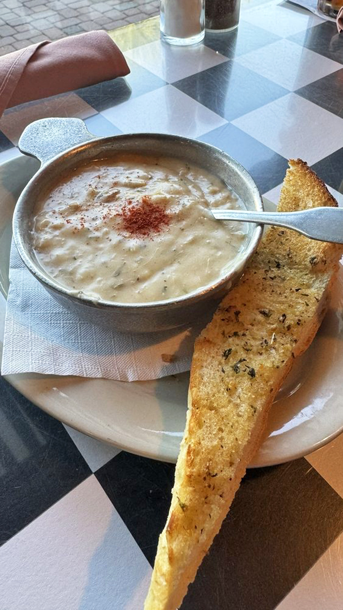 She-crab soup so velvety rich it should come with its own warning label: "May cause involuntary sighs of contentment."