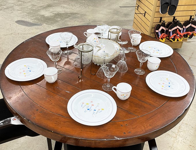 This vintage table setting could star in your next dinner party. Just add friends, food, and the story of your incredible $40 cart haul.
