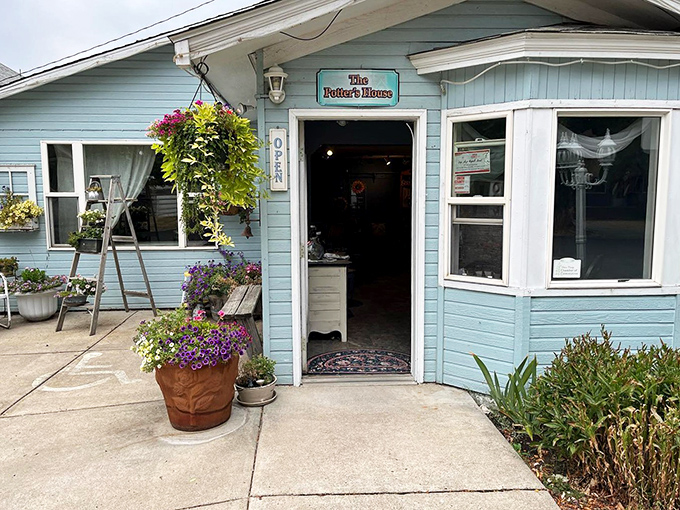 The Potter's House charms with its cottage aesthetic and blooming flower pots&mdash;proof that La Grande's small businesses cultivate beauty without cultivating high prices.