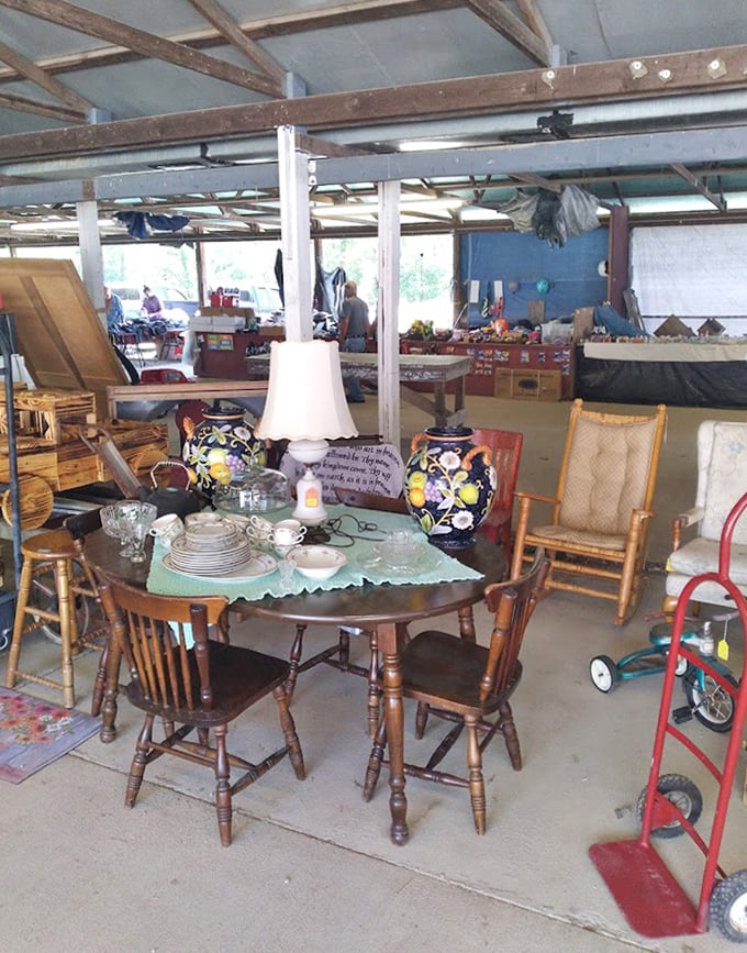 Treasure hunter's paradise where yesterday's household items become tomorrow's conversation pieces. Marie Kondo would have a meltdown here.