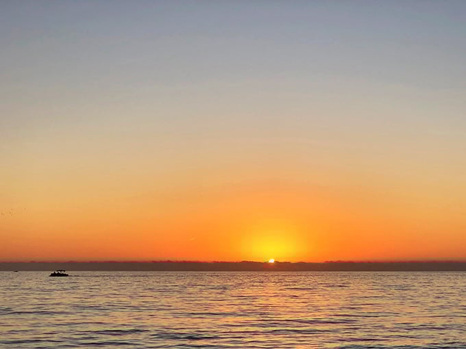 Florida sunsets don't just happen&mdash;they perform. This daily spectacle makes even the most jaded locals stop scrolling and start appreciating.