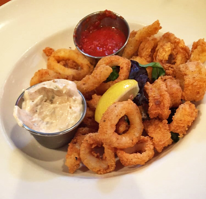 Calamari that's crispy, not rubbery—the unicorn of seafood appetizers. Those dipping sauces aren't just condiments, they're flavor transformers.