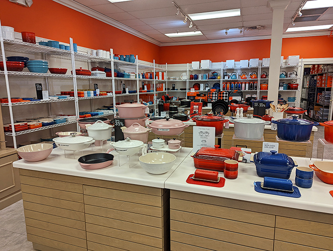 Le Creuset's rainbow of cookware tempts even takeout devotees to imagine themselves as home chefs extraordinaire.