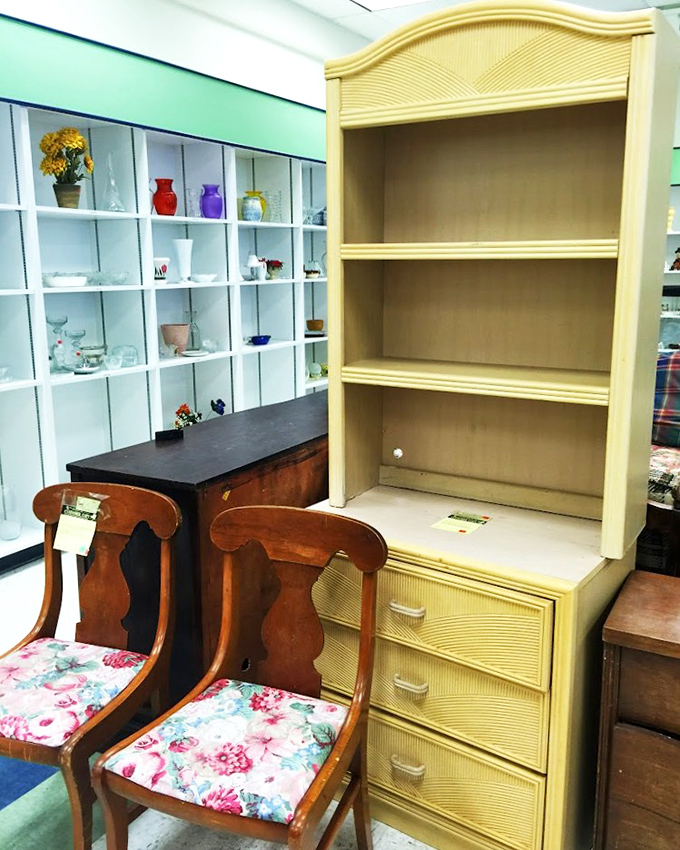 Furniture with character and history, waiting for its next chapter. Those chairs have probably hosted more interesting conversations than most therapists.