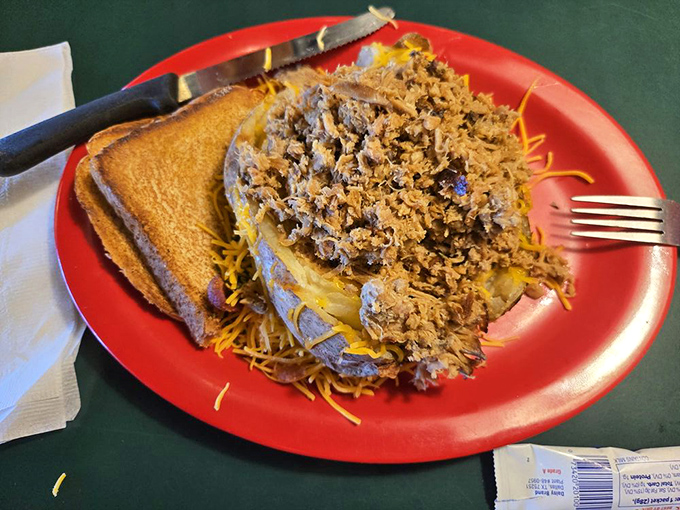 Texas toast provides the perfect foundation for this mountain of pulled pork, while the green beans offer the illusion that you're making healthy choices.