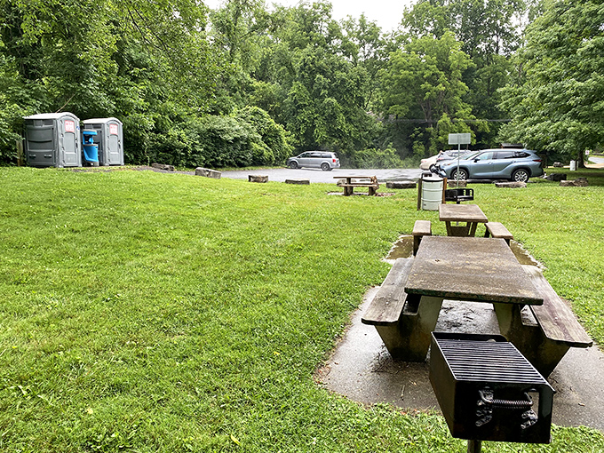 Picnic tables await your sandwich masterpieces. Nothing improves ham on rye like a side of 19th-century engineering and birdsong.