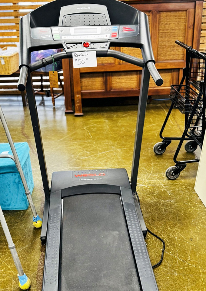 I'll start my fitness journey tomorrow, said everyone eyeing this barely-used treadmill. A gym membership in disguise at a fraction of the cost.