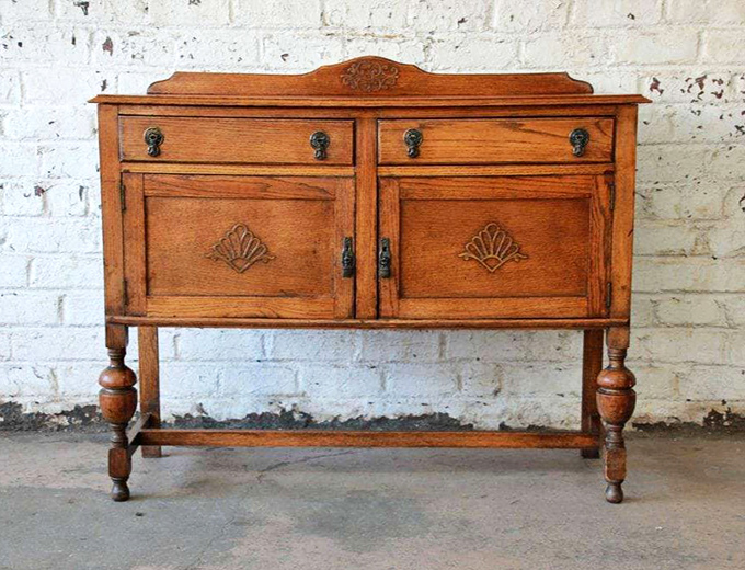 Craftsmanship that puts modern furniture to shame. Those hand-carved shell motifs weren't mass-produced in a factory&mdash;they were lovingly created by artisans.