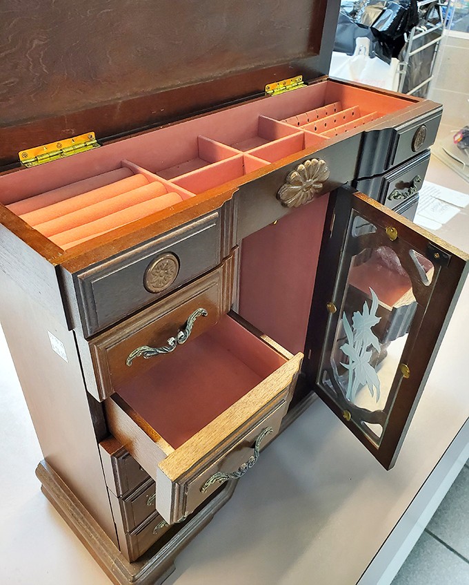 This isn't just a jewelry box &ndash; it's a miniature architectural marvel with secret compartments that would make James Bond jealous.