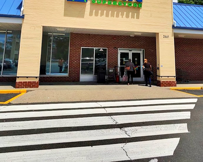 Another superstore location brings warehouse-scale bargains to Union shoppers seeking maximum value and variety.