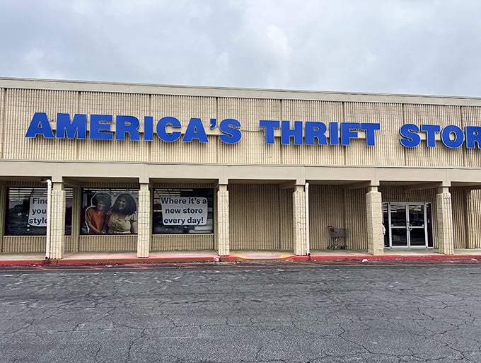 When "America's" is in the name, you expect big things - and this storefront delivers on promises.