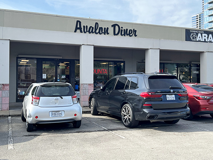 Avalon Diner keeps it simple from the outside &ndash; saving all the excitement for what happens when your plate arrives at the table.