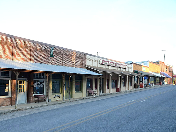 Calico Rock's historic main street follows the White River like a scenic highway to relaxation.