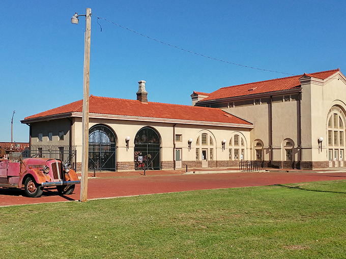 Chickasha's fountain centerpiece creates the perfect spot for afternoon reflection and people watching sessions. 