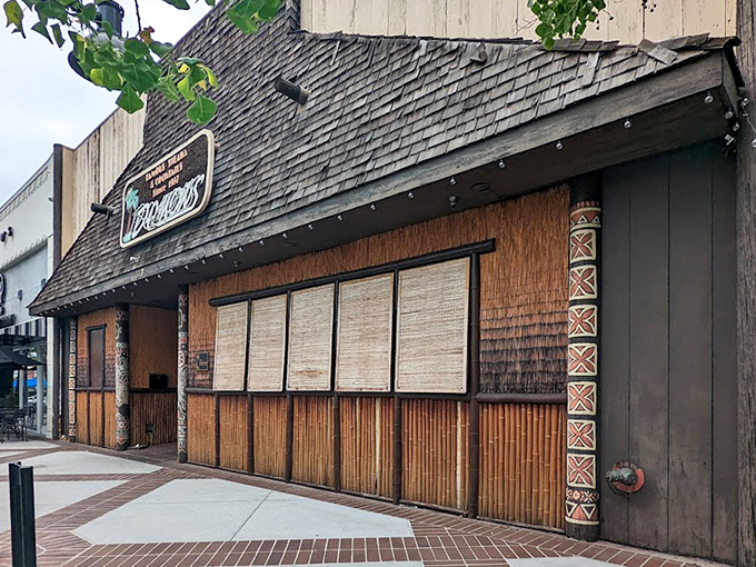 Damon's tiki-inspired decor makes you feel like you're getting a tropical vacation with your perfectly cooked ribeye.