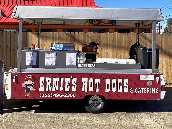 Ernie's red hot dog trailer is like finding a ruby in a parking lot&mdash;small, bright, and unexpectedly valuable.