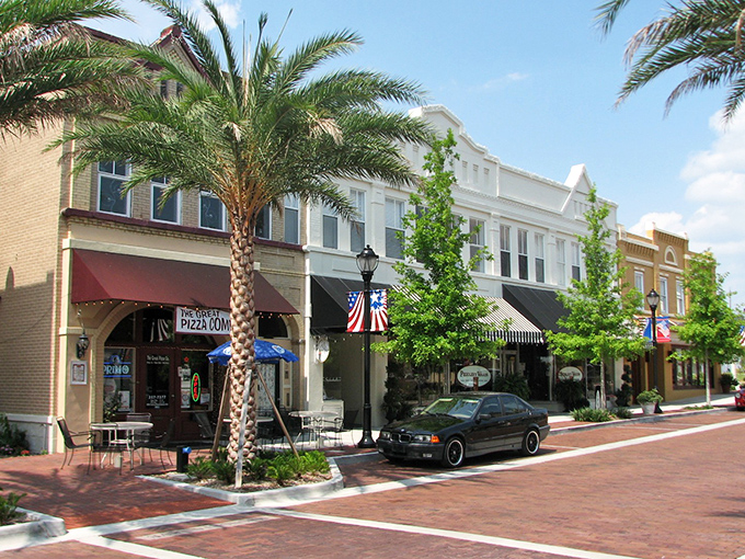 Downtown Eustis serves up small-town charm with a side of lakefront living - now that's a perfect combo.
