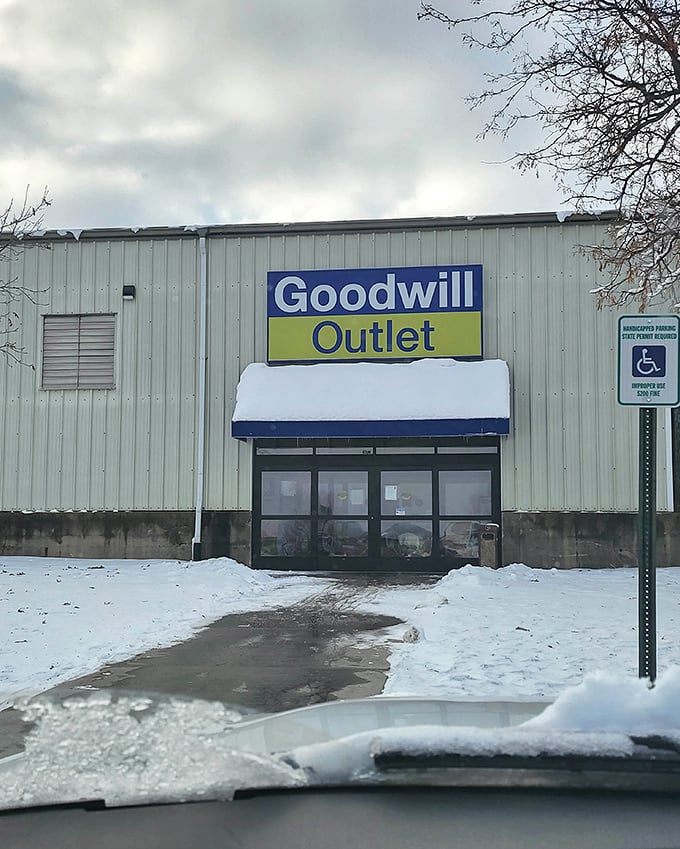 Winter can't stop the bargain hunters&mdash;Goodwill's outlet promises treasures by the pound, not by the piece.