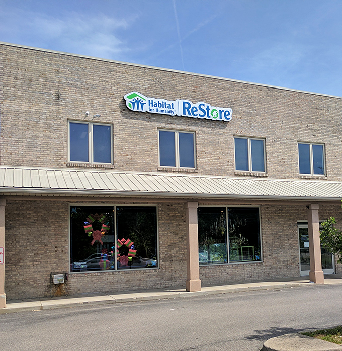 Habitat's Teays Valley ReStore showcases the classic brick facade of serious secondhand shopping destinations. 