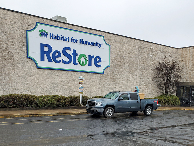 Warehouse-style shopping meets home improvement dreams - where donated goods become building blocks for better communities.