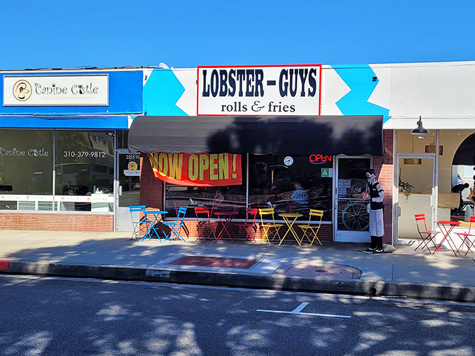 When a place calls itself Lobster-Guys, you better believe they're not messing around with their crustacean credentials.