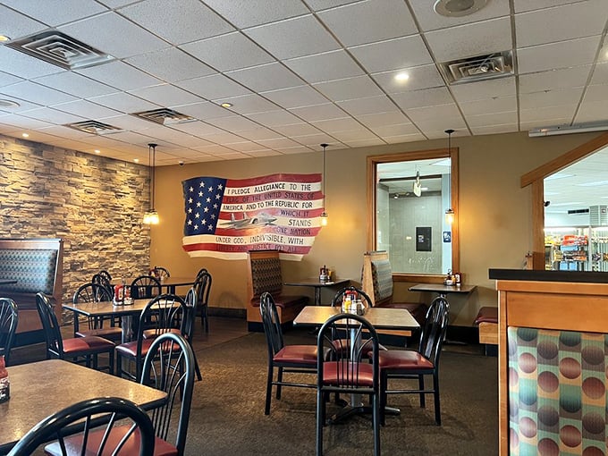 Step inside to find patriotic pride on the walls and comfort food on the plates&mdash;a slice of Americana served with a smile.