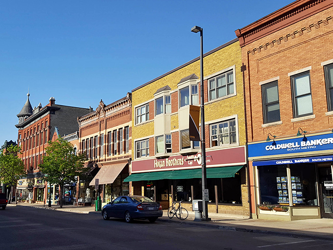 Northfield's historic buildings remember the day outlaws learned not to mess with determined Minnesota townspeople back then.