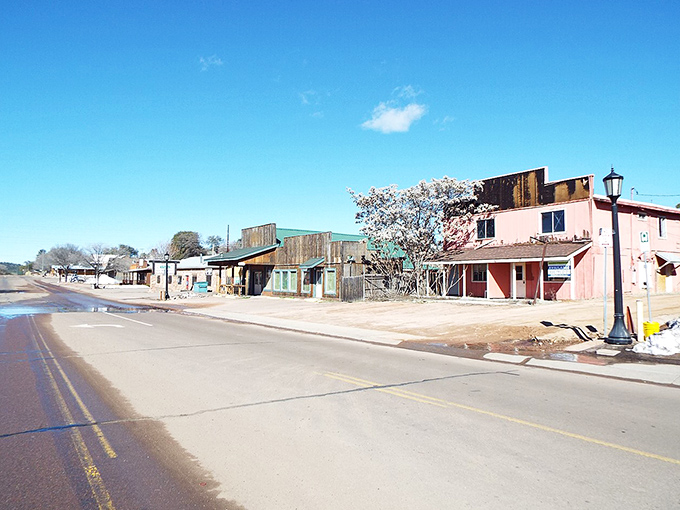 Main Street Payson captures small-town America at its finest, where neighbors wave and strangers become fast friends.