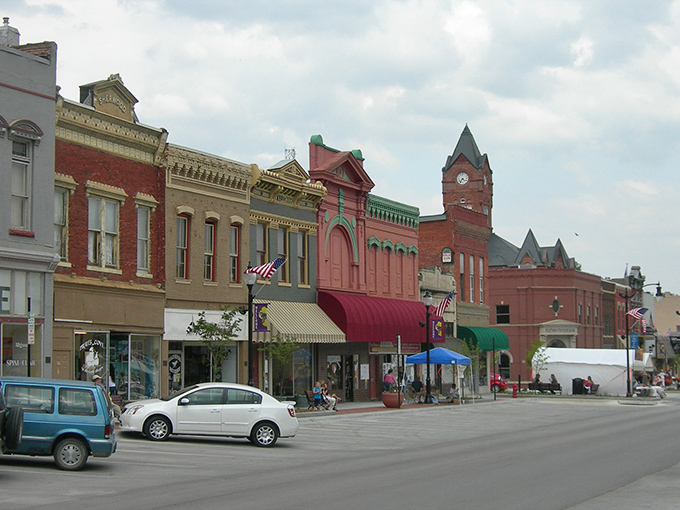 It&rsquo;s like a Norman Rockwell painting come to life&mdash;colorful storefronts, waving flags, and that &ldquo;everyone-knows-your-name&rdquo; charm.