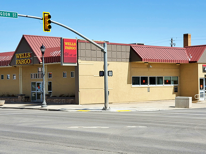 Roosevelt's wide open spaces and broad streets give you room to breathe in a town built on practical, honest living.