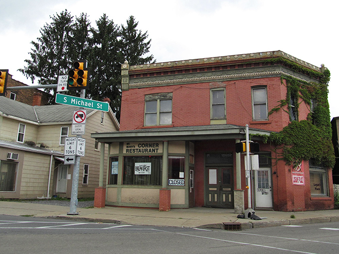 St. Marys' vintage streetscape features the kind of authentic character developers try (and fail) to create in planned communities.