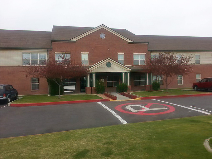 Syringa Plaza's brick facade speaks of solid construction and dependable comfort in Burley's heart.