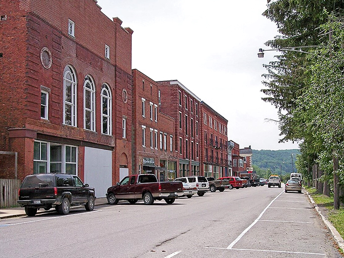 Thomas, West Virginia: where colorful buildings house art galleries and music venues that would make any big-city hipster consider mountain living.