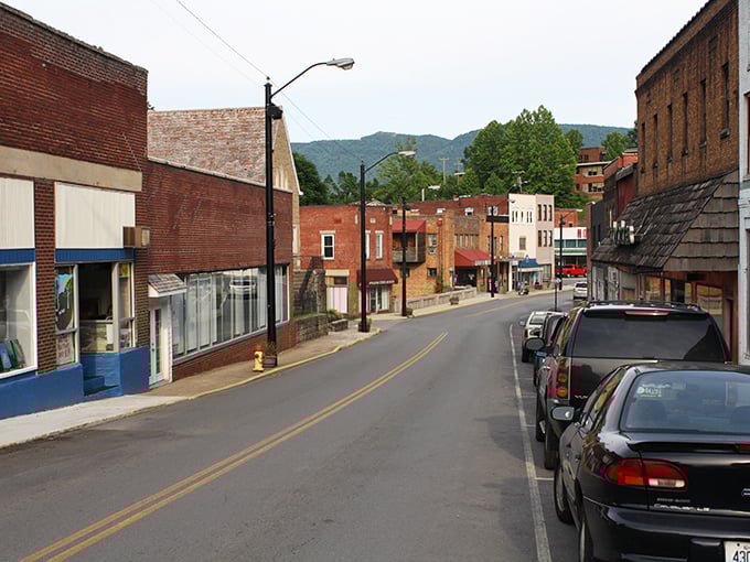 Whitesburg's mountain setting creates the perfect backdrop for authentic Appalachian culture and warm Kentucky welcomes.