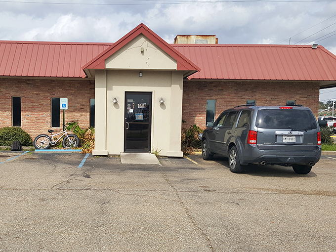 Don't judge this book by its cover&mdash;behind that humble sign awaits breakfast magic that's kept Hammond locals returning for years.