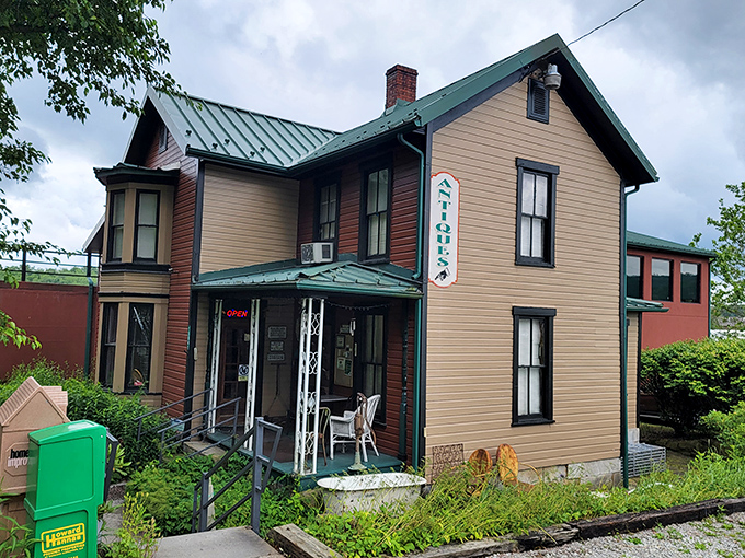 The colorful siding and green metal roof make this antique mall as distinctive as the treasures it houses.